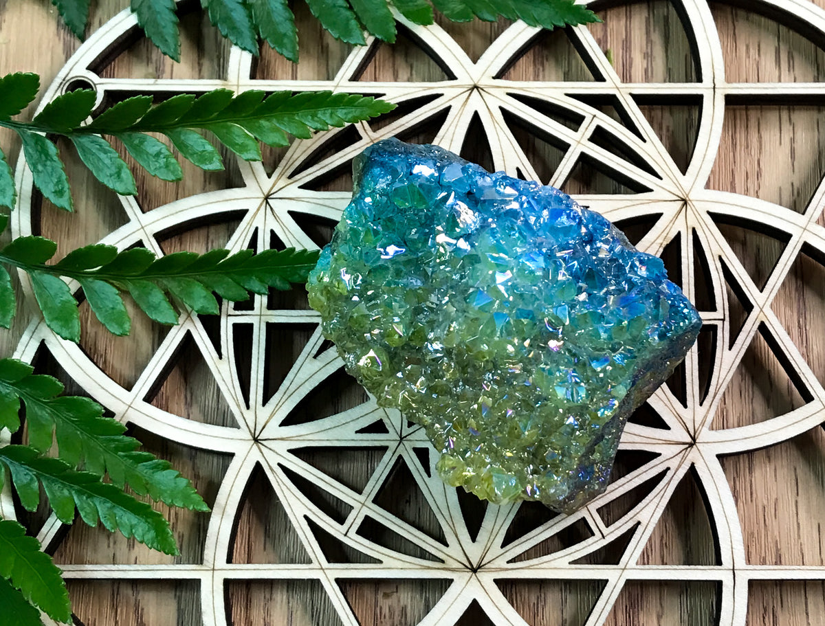 Aura Coated Quartz Cluster for Banishing Negativity, Promotes New Begi ...